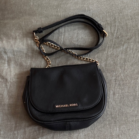 Michael Kors | Bags | Michael Kors Bedford Crossbody | Poshmark
